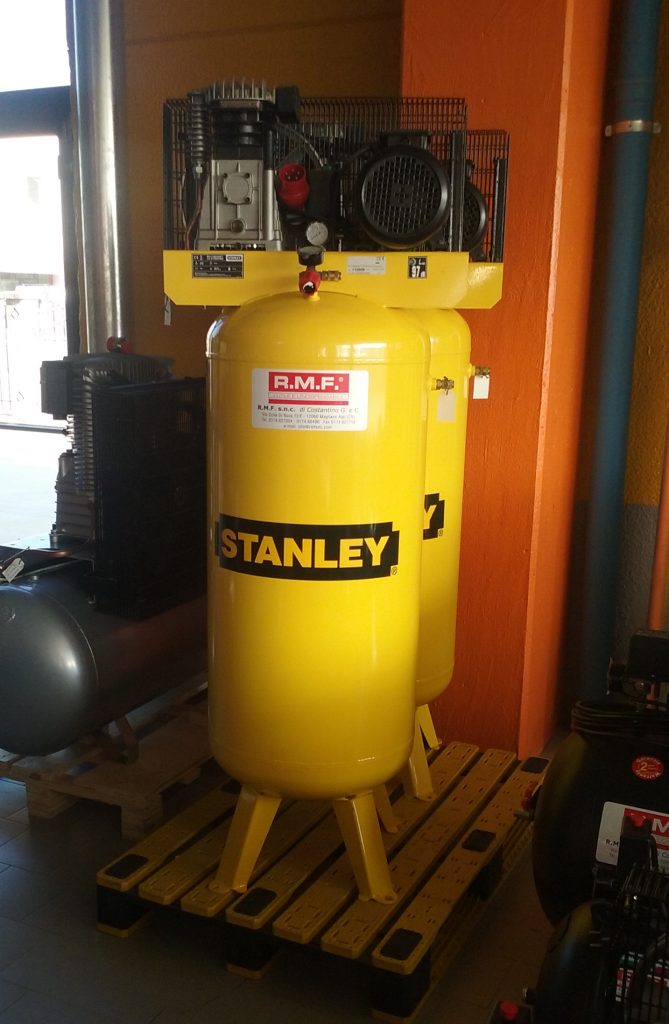 Compressore verticale STANLEY B 480/10/200V |NUOVO| - Ferramenta R.M.F.